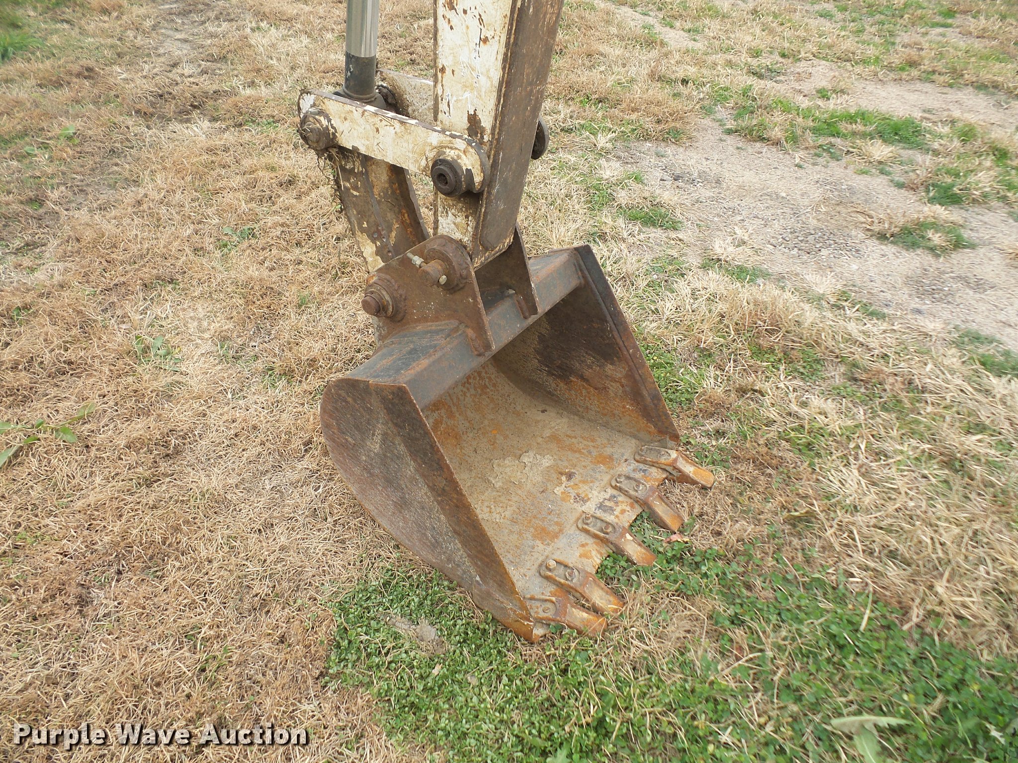 1998 Bobcat X331 compact excavator in Rushville, MO | Item DA3836 sold ...