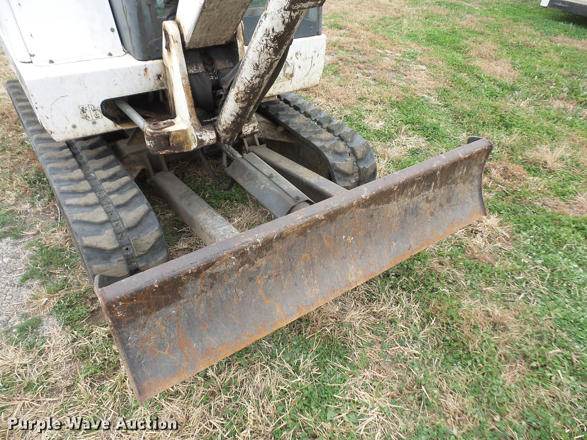 1998 Bobcat X331 compact excavator in Rushville, MO | Item DA3836 sold ...