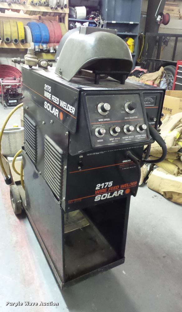 Solar 2175 wire feed welder in Ozawkie, KS | Item BU9143 sold | Purple Wave
