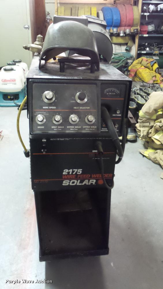 Solar 2175 wire feed welder in Ozawkie, KS | Item BU9143 sold | Purple Wave