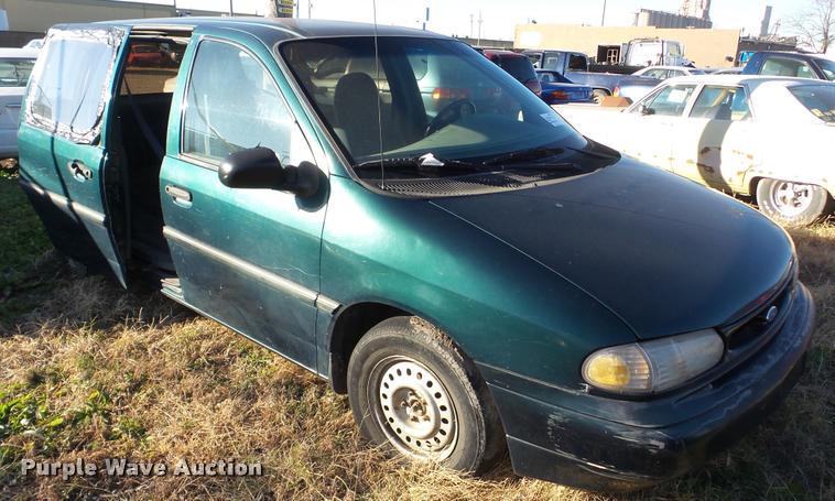 1995 Ford Windstar van in Wichita, KS | Item DA2157 sold | Purple Wave