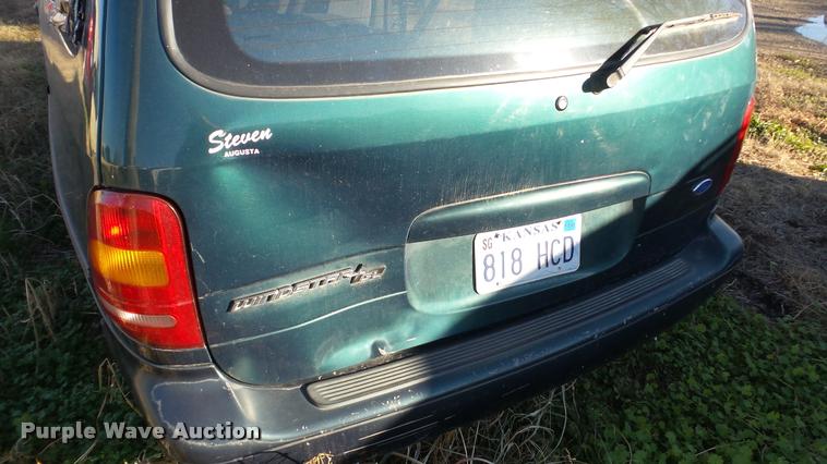 1995 Ford Windstar van in Wichita, KS | Item DA2157 sold | Purple Wave