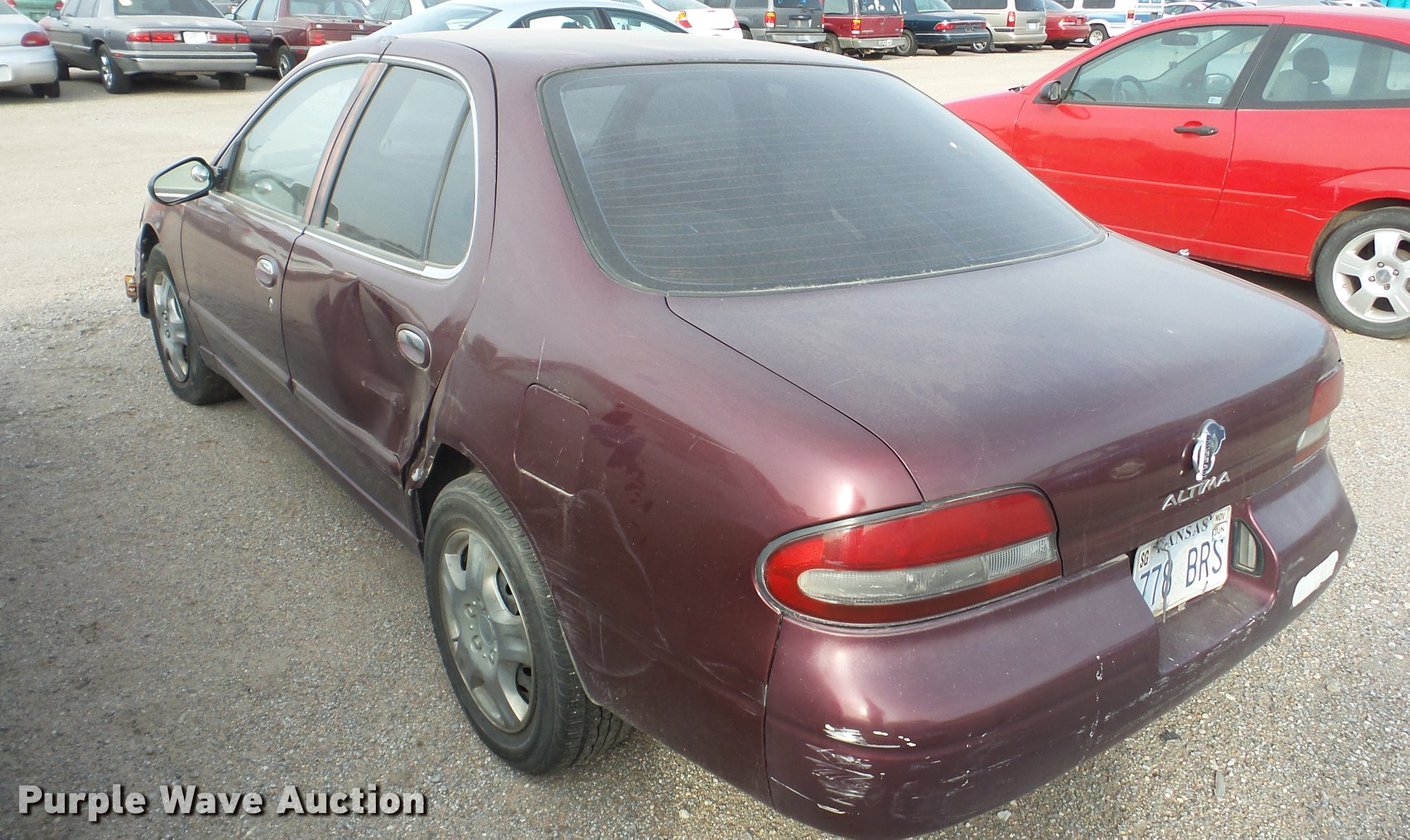 1997 Nissan Altima in Wichita, KS | Item DA2202 sold | Purple Wave