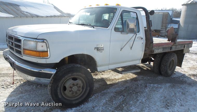 1997 Ford F350 Super Duty flatbed pickup truck in Leavenworth, KS ...