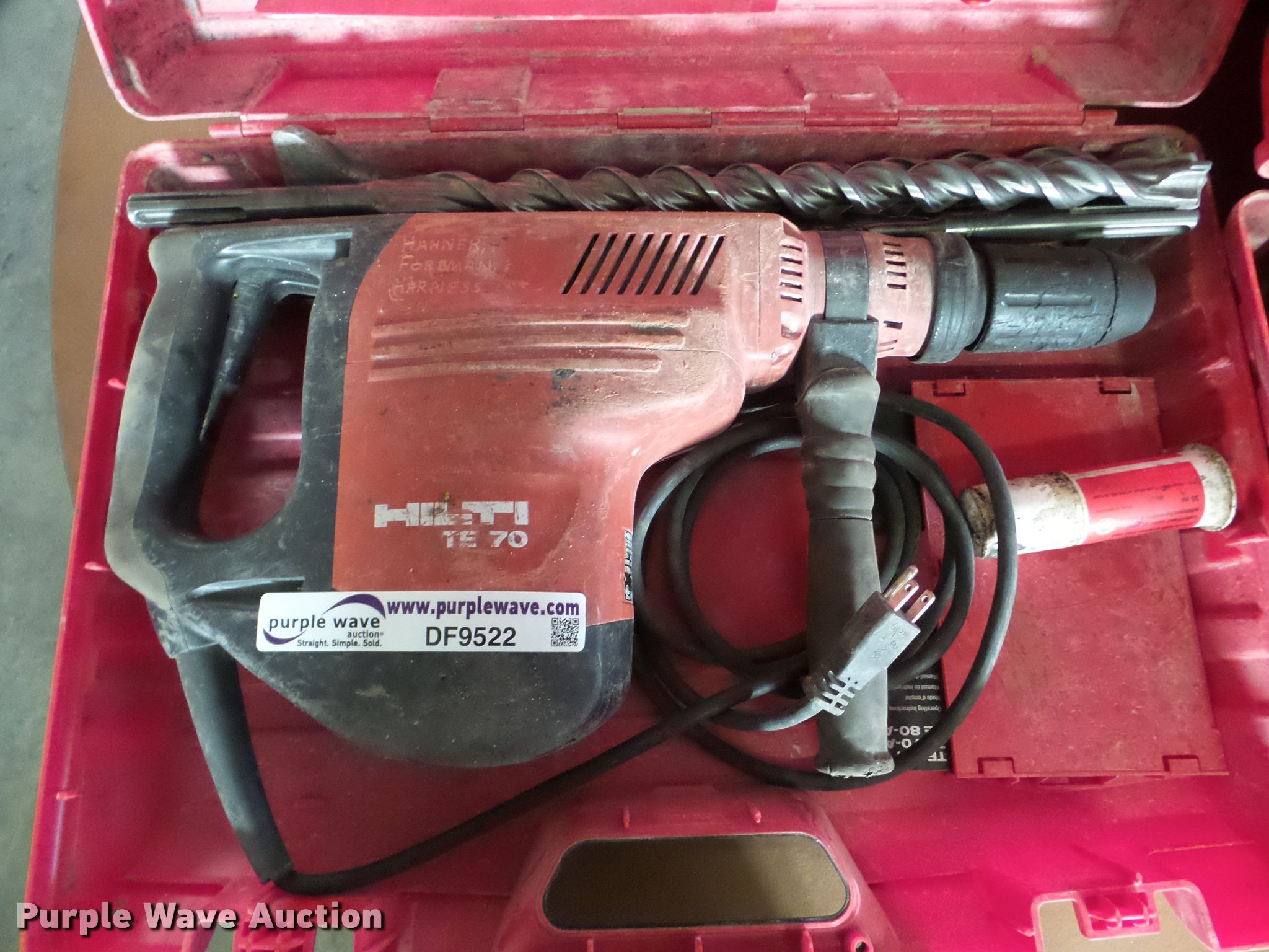 Hilti TE70 combihammer in Wichita, KS | Item DF9522 sold | Purple Wave