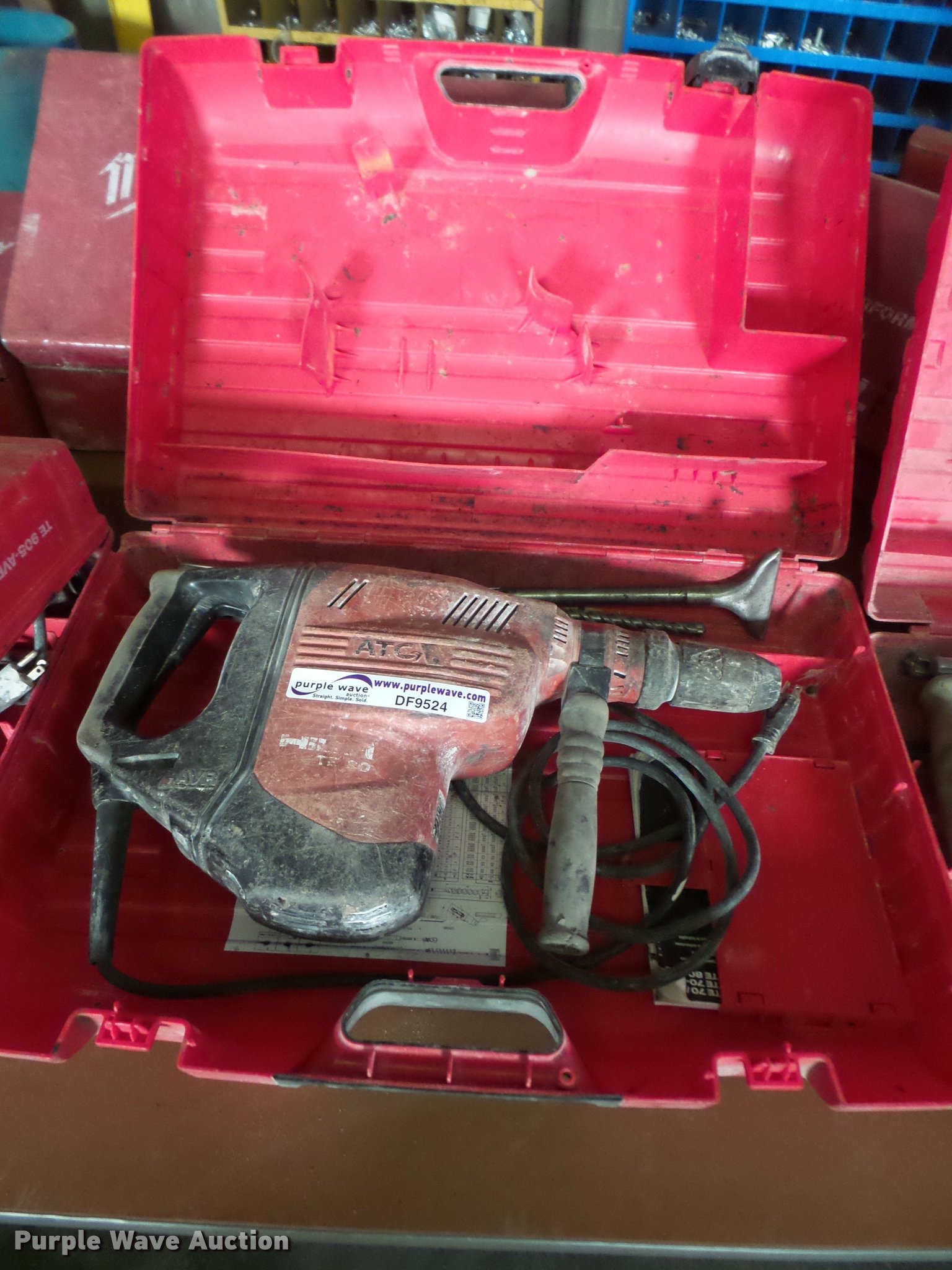 Hilti TE80 combihammer in Wichita, KS | Item DF9524 sold | Purple Wave