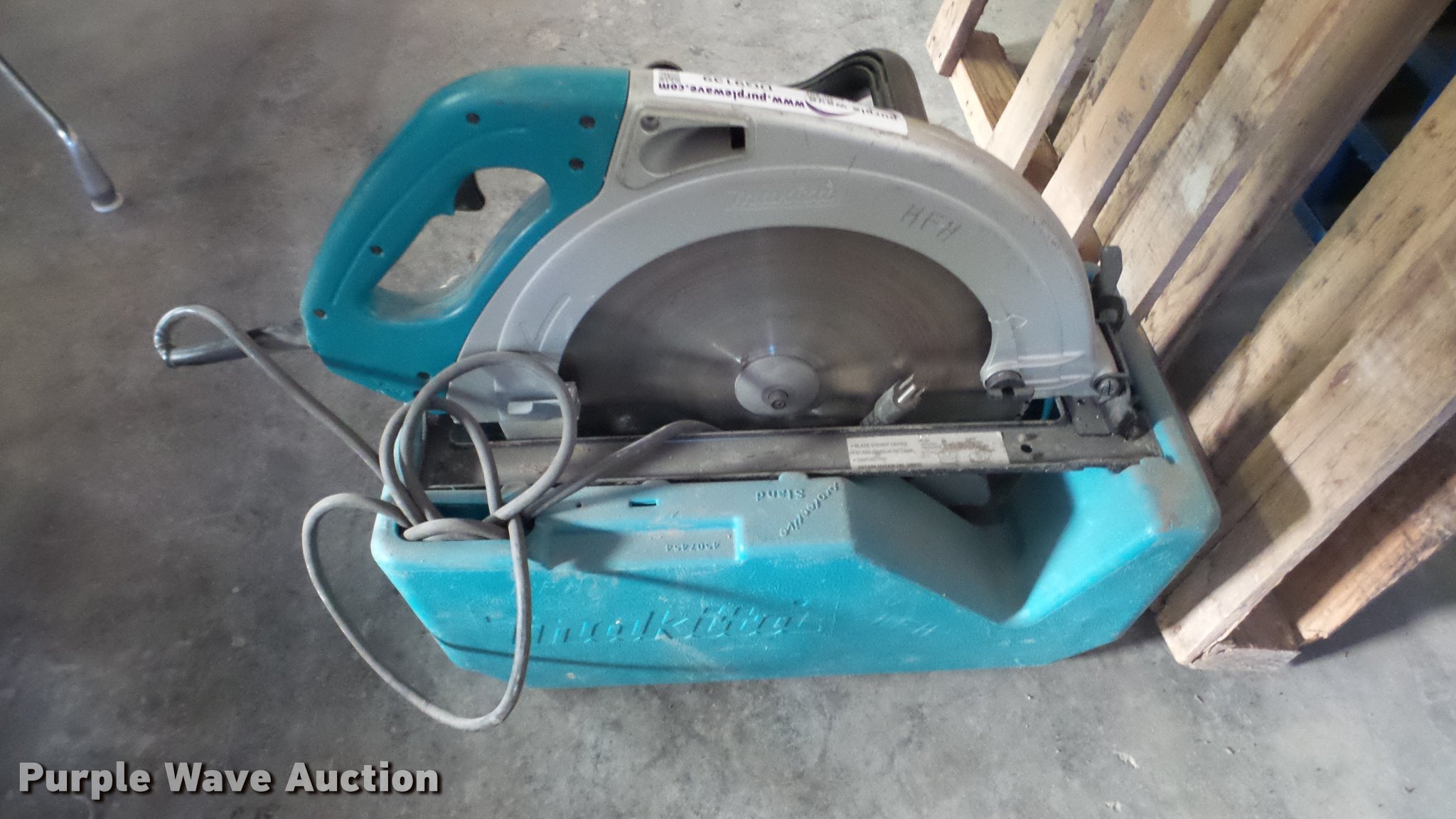 Makita 5402NA circular saw in Wichita, KS | Item DG9139 sold | Purple Wave