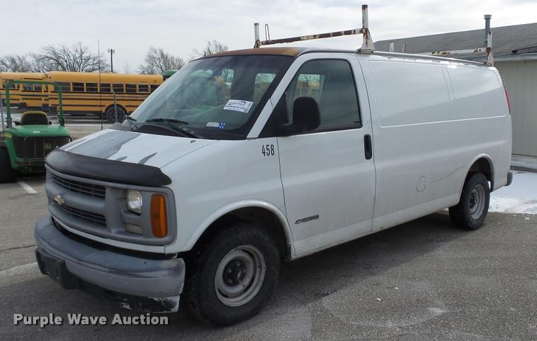 1999 Chevrolet Express 1500 van in Junction City, KS | Item K8050 sold ...