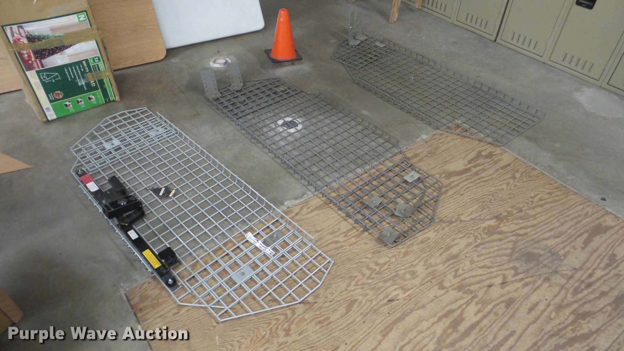 (4) police car cage dividers in Valley Center, KS | Item BU9263 sold ...