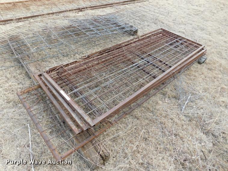 Galvanized hog panels in Wright, KS | Item DI9631 sold | Purple Wave