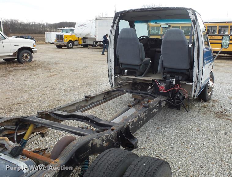 1995 Ford Econoline E350 cab and chassis in Moscow Mills, MO | Item ...