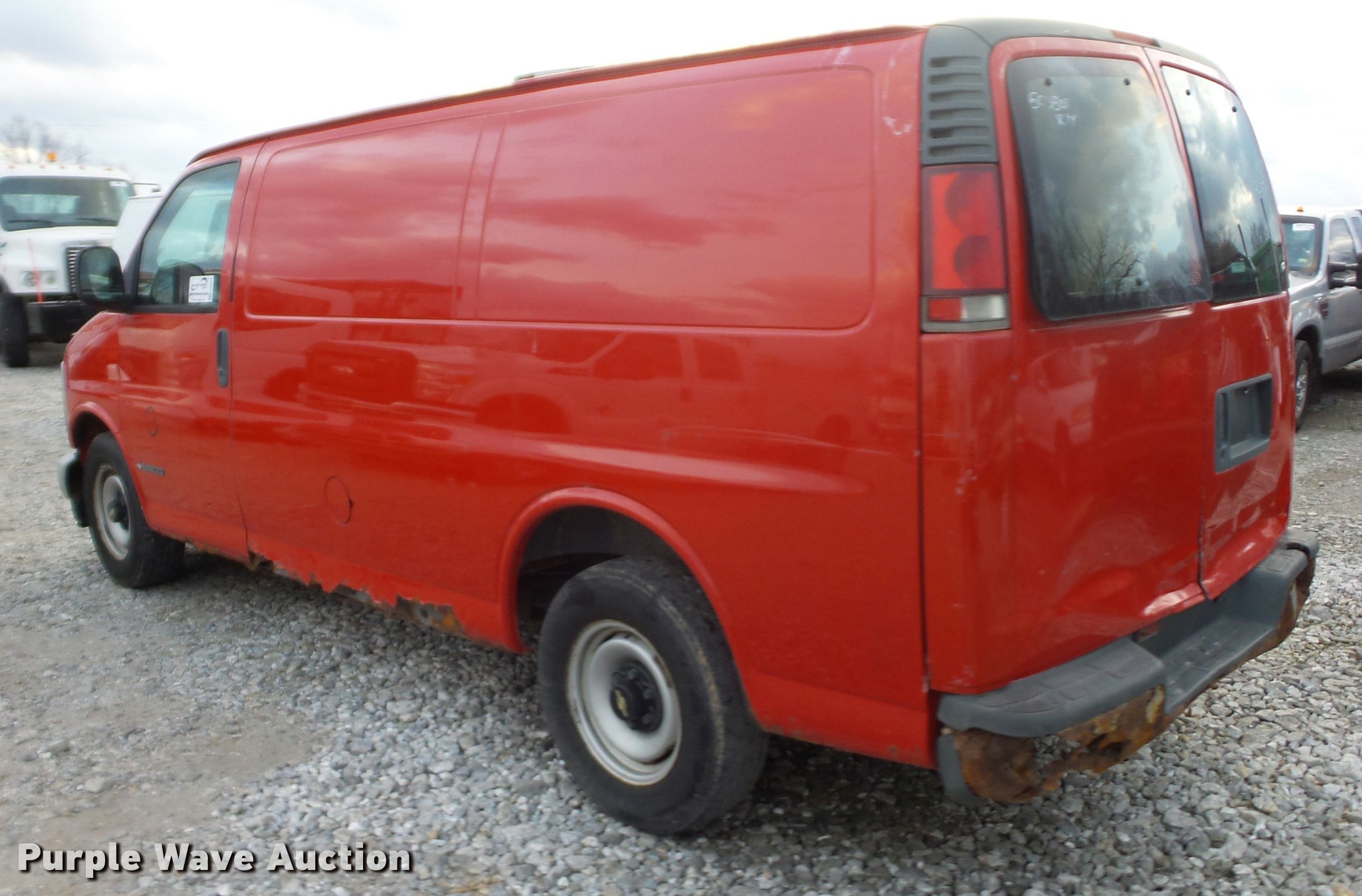 2001 Chevrolet Express 2500 Cargo van in Moscow Mills, MO | Item DA5843 ...