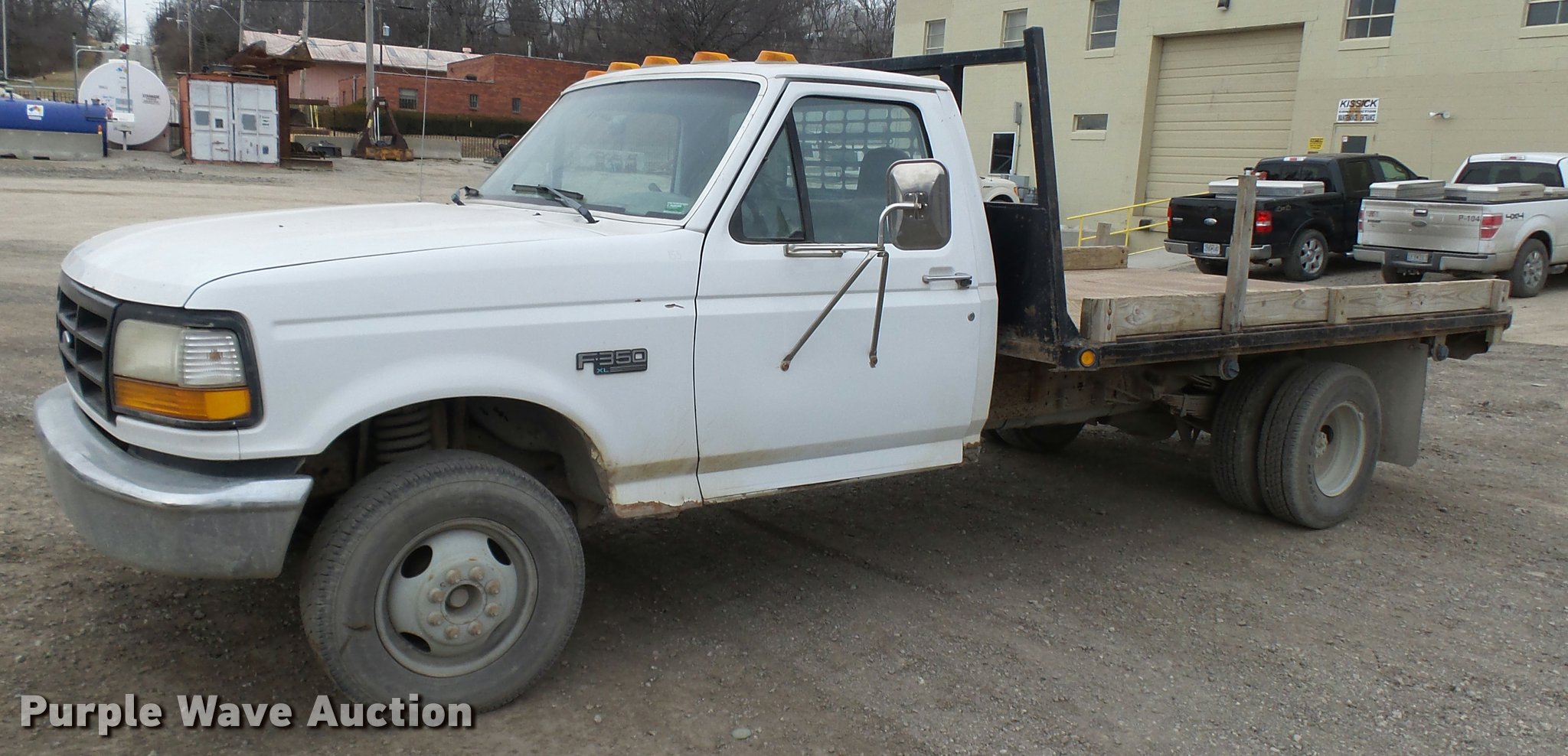 1997 Ford F350 Super Duty XL flatbed pickup truck in Kansas City, MO ...