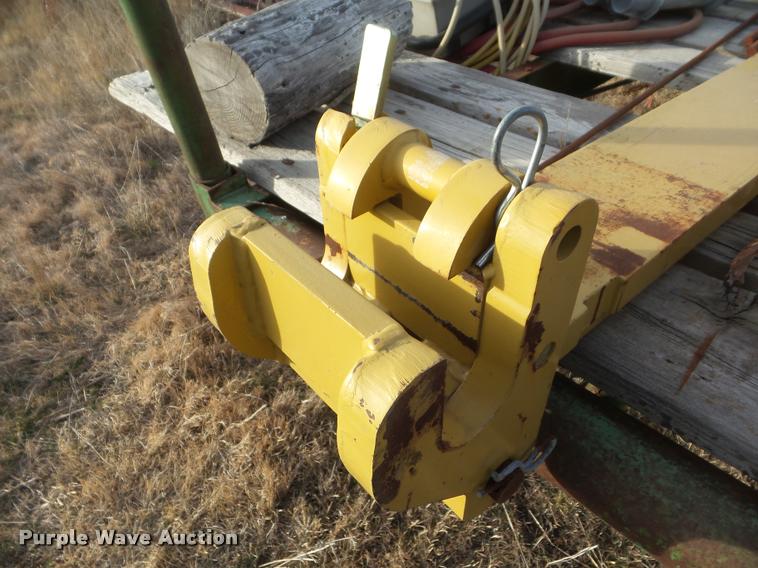 Icon scraper hitch in Sterling, KS | Item BW9140 sold | Purple Wave