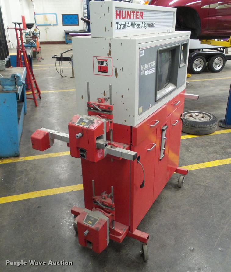 Hunter D111 four-wheel alignment machine in Des Moines, IA | Item ...