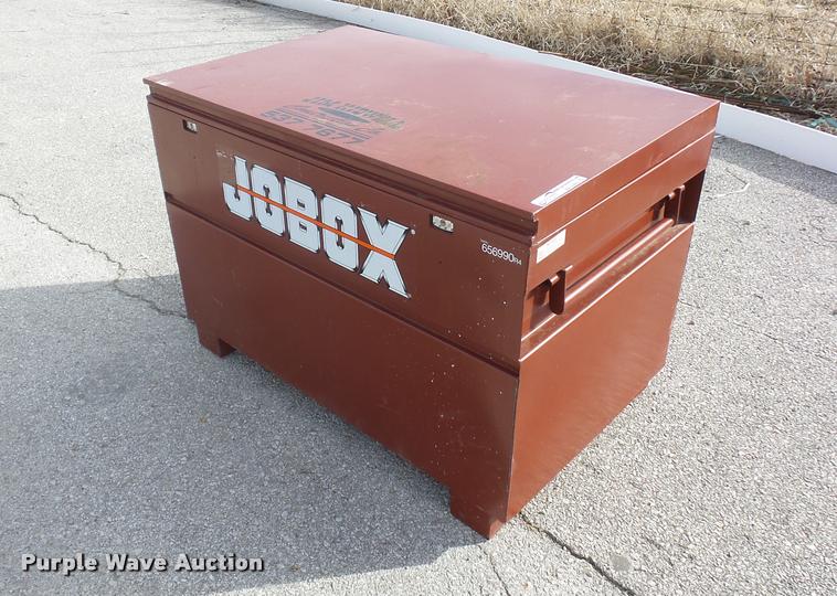 Job box in Greenwood, MO | Item AX9260 sold | Purple Wave