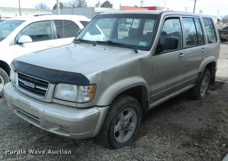 1999 Isuzu Trooper SUV in Plainville, KS | Item K2748 sold | Purple Wave