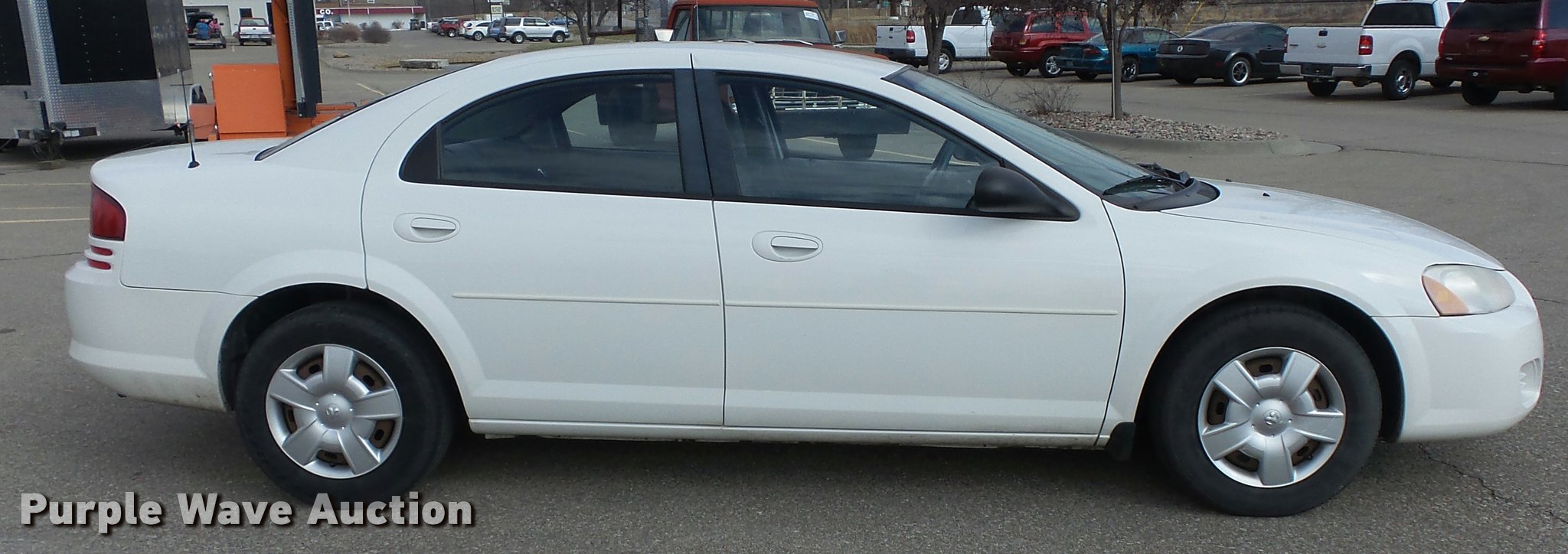 2006 Dodge Stratus SXT in Manhattan, KS | Item DB3781 sold | Purple Wave