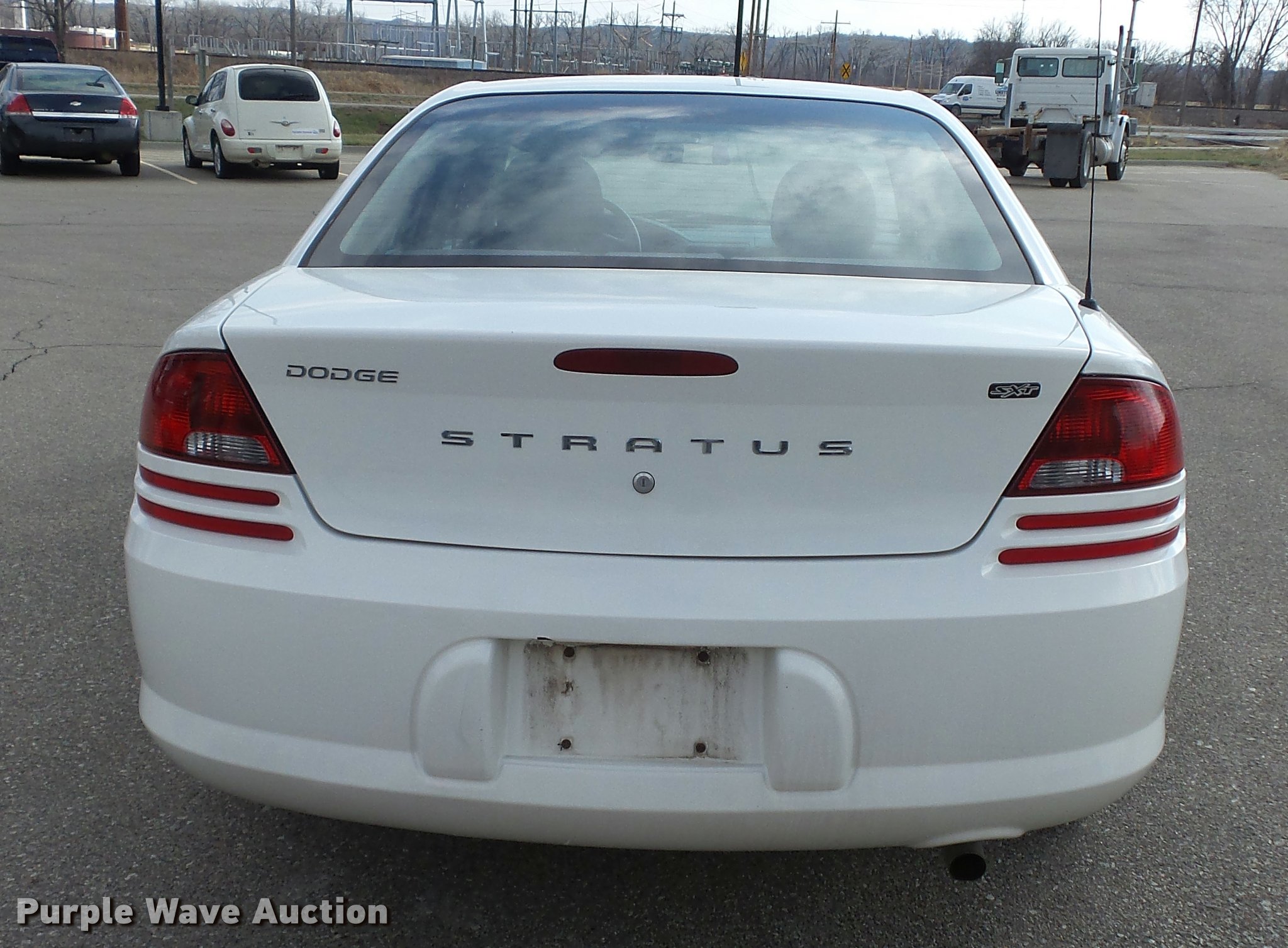 2006 Dodge Stratus SXT in Manhattan, KS | Item DB3781 sold | Purple Wave