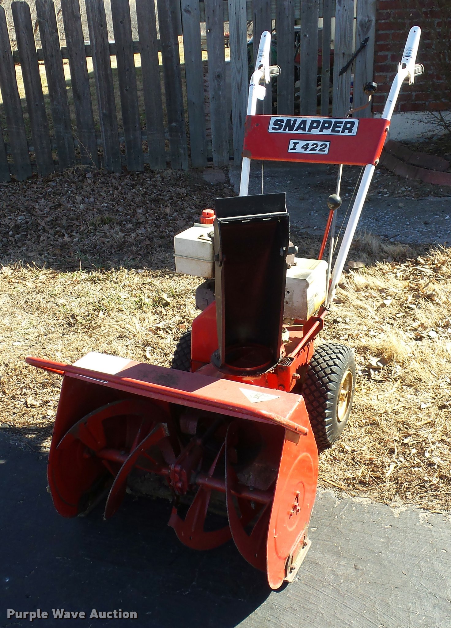 Snapper T422 snow blower in Parkville, MO | Item DJ9438 sold | Purple Wave