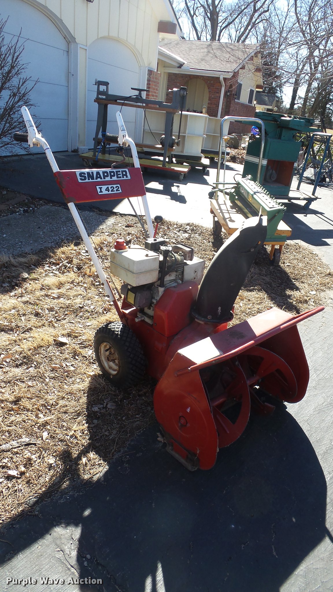Snapper T422 snow blower in Parkville, MO | Item DJ9438 sold | Purple Wave