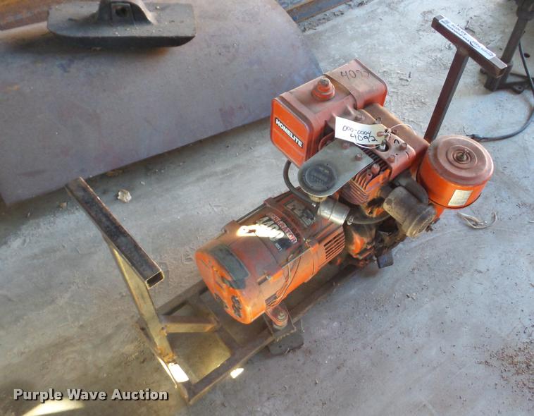 Homelite EH4400 generator in Chanute, KS | Item AG9079 sold | Purple Wave