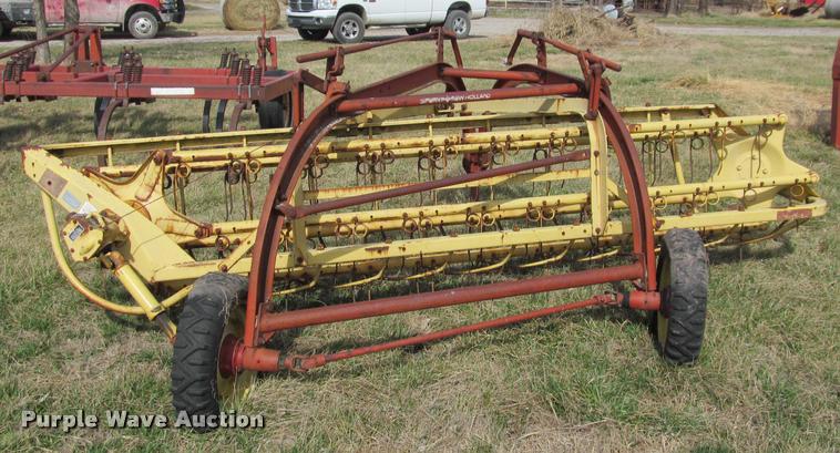 New Holland 258 hay rake in Saint Paul, KS | Item DT9678 sold | Purple Wave