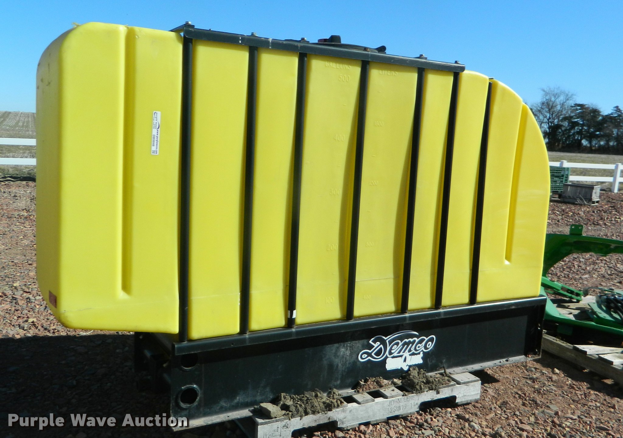 Demco liquid tank in Great Bend, KS | Item DB9848 sold | Purple Wave