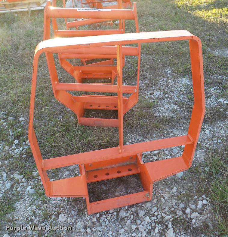 Kubota grill guard in Ada, OK | Item DG9711 sold | Purple Wave