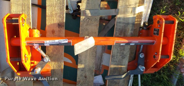 Kubota L2228 quick attach bracket in Ada, OK | Item DG9719 sold ...