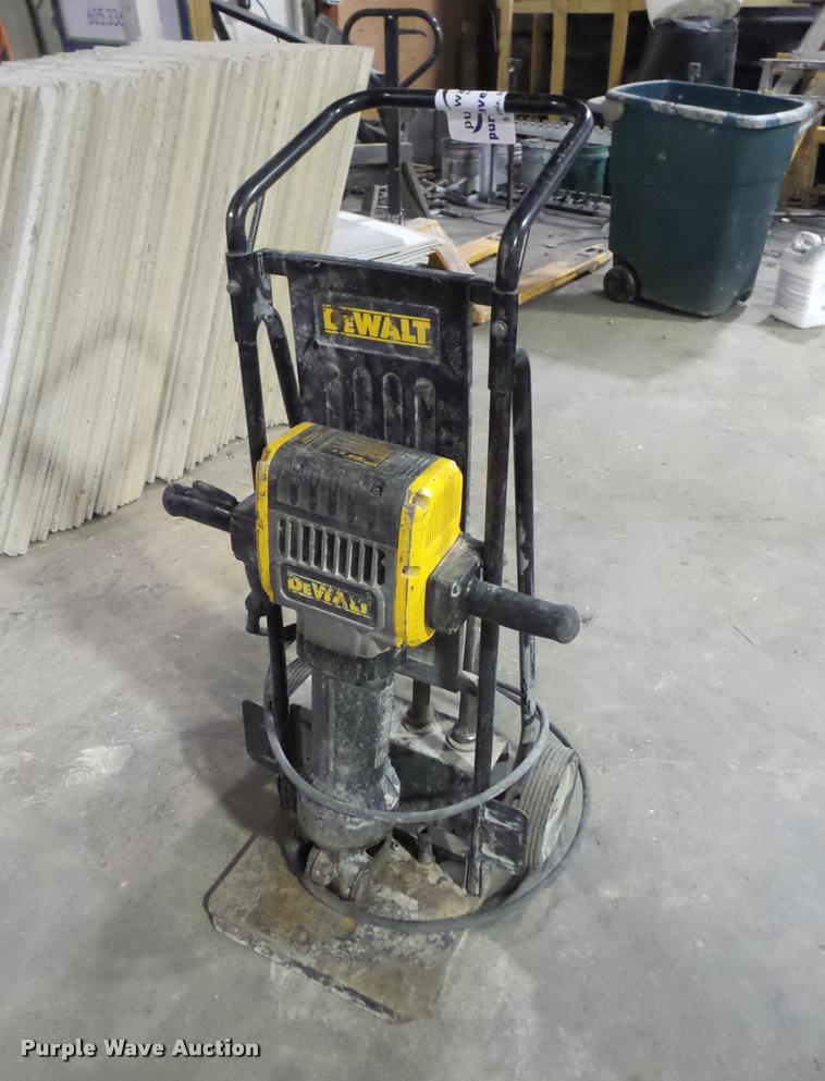 Dewalt D25980 pavement breaker in Sioux Falls, SD | Item DA7310 sold ...