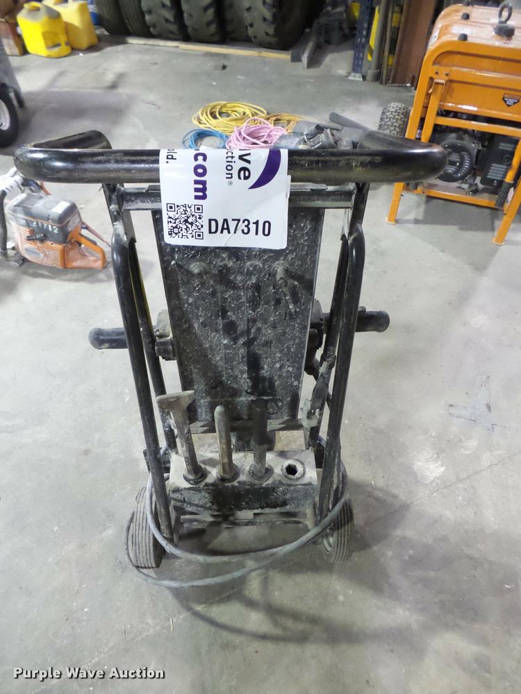 Dewalt D25980 pavement breaker in Sioux Falls, SD | Item DA7310 sold ...