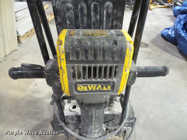 Dewalt D25980 pavement breaker in Sioux Falls, SD | Item DA7310 sold ...