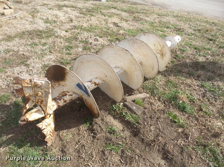 Altec auger in Highland, KS | Item DC9132 sold | Purple Wave
