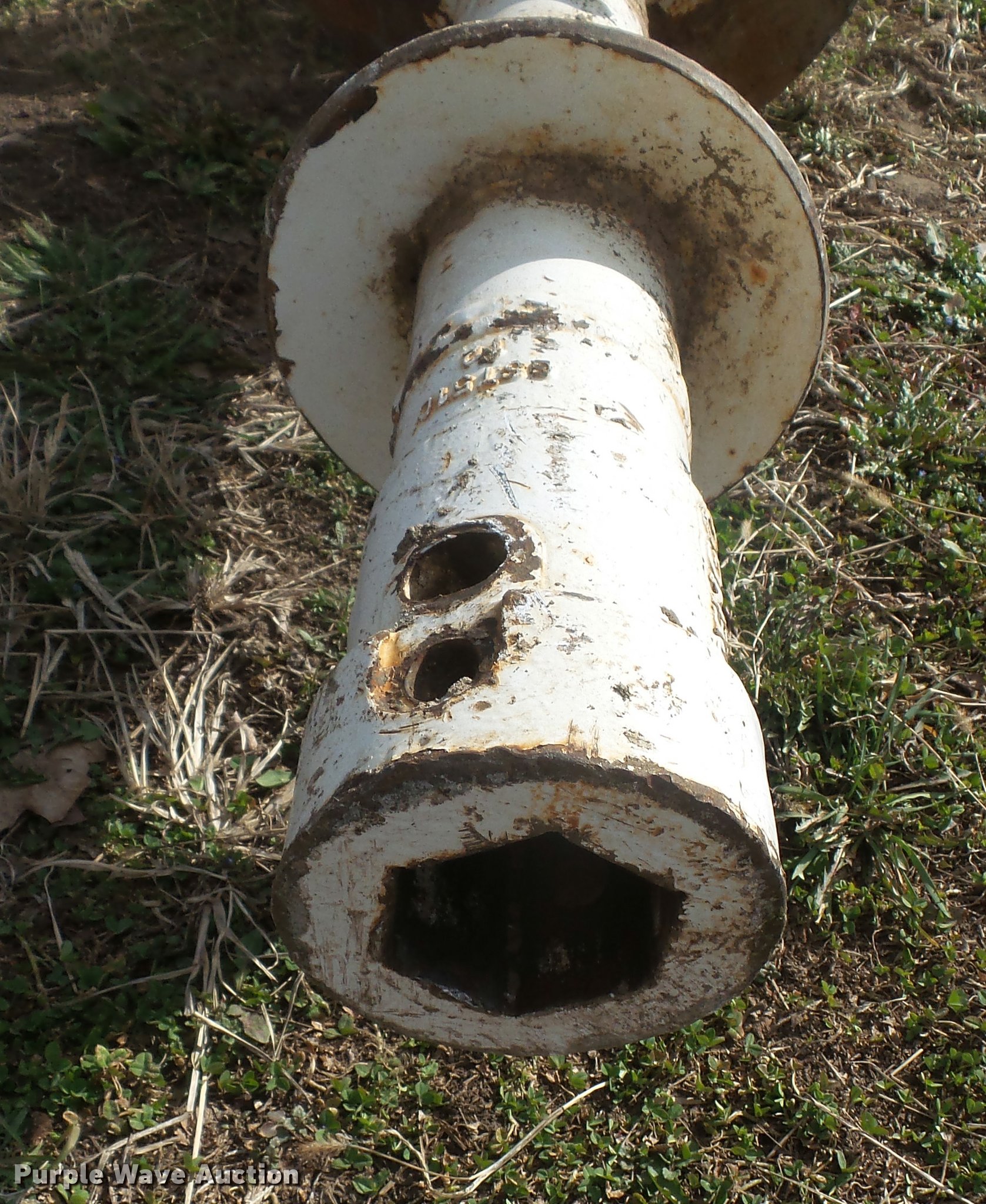 Altec auger in Highland, KS | Item DC9131 sold | Purple Wave