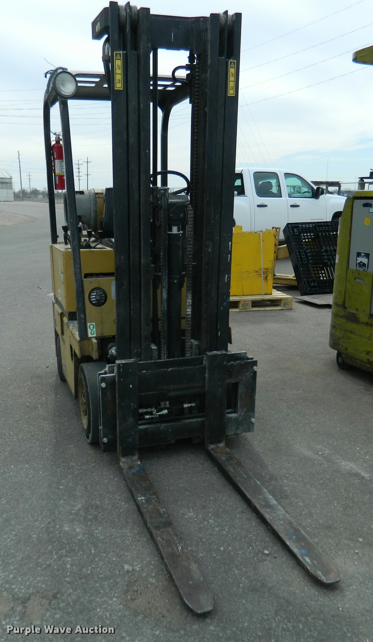 Caterpillar T30D forklift in Russell, KS | Item K2707 sold | Purple Wave