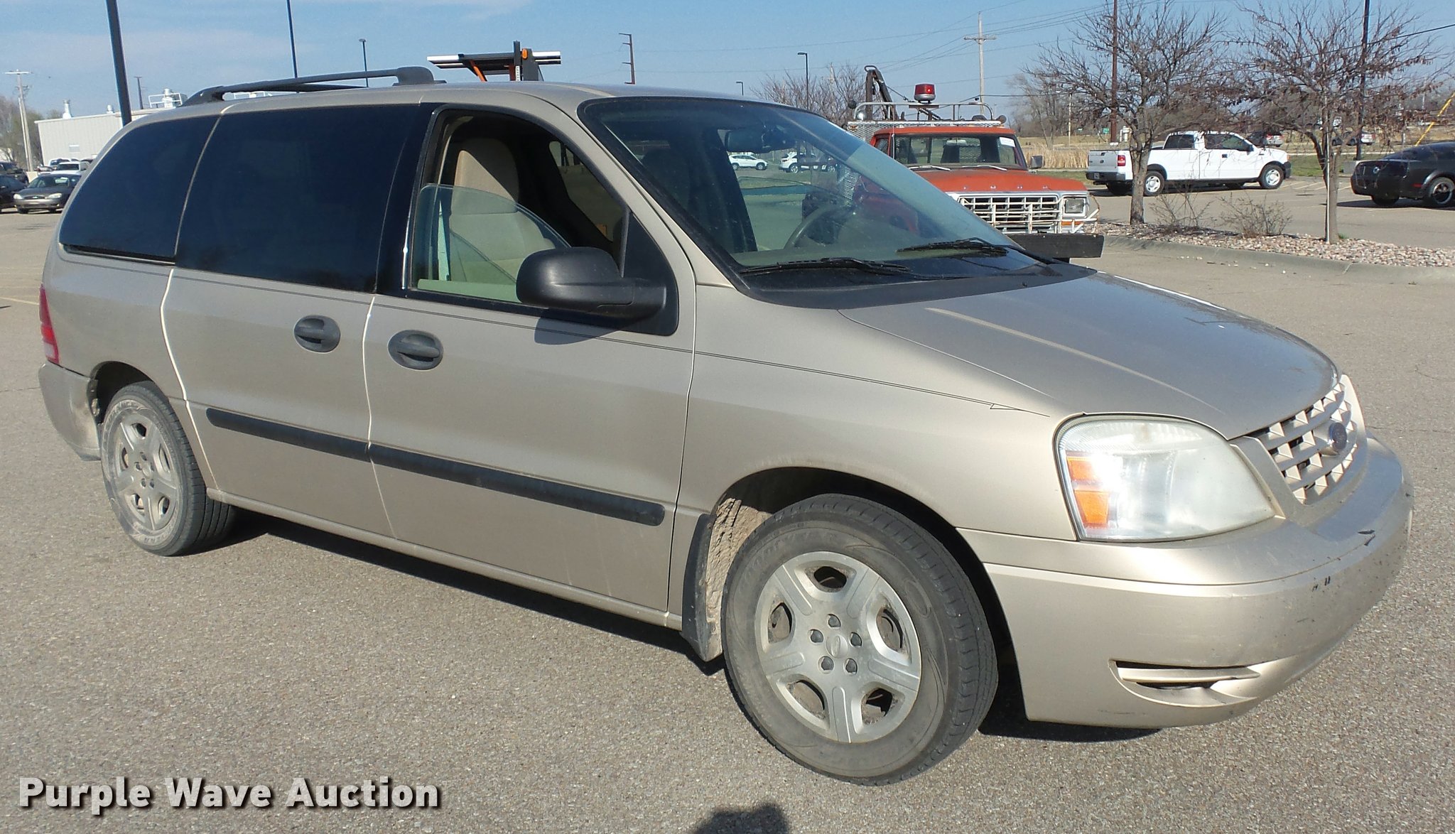 2007 Ford Freestar SE van in Manhattan, KS | Item DB3819 sold | Purple Wave
