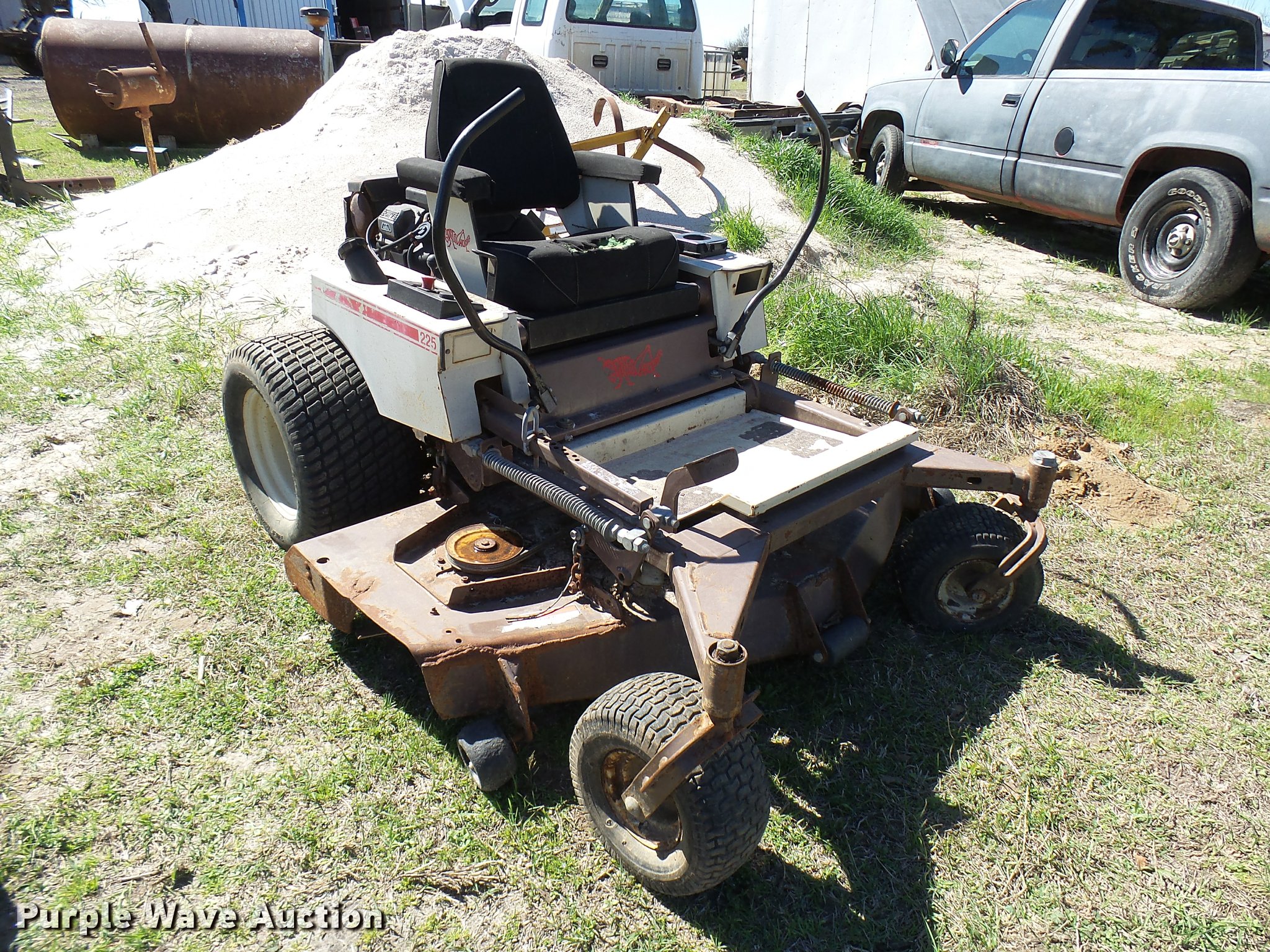 Grasshopper 225 ZTR lawn mower in Coleman, OK | Item DG9675 sold ...