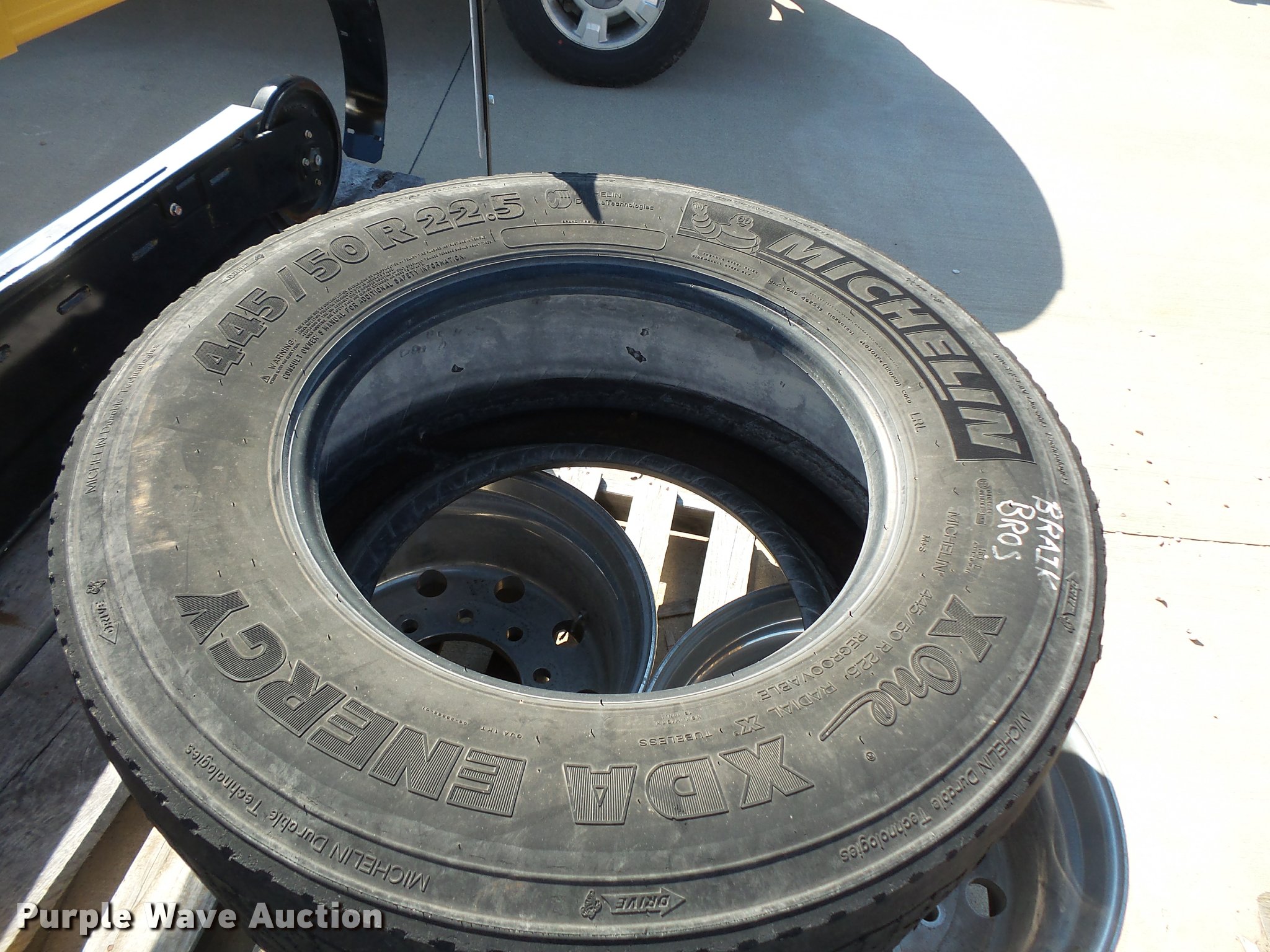 Michelin XDA Energy 445/50R22.5 tires in Chesterfield, MO | Item DC9512 ...