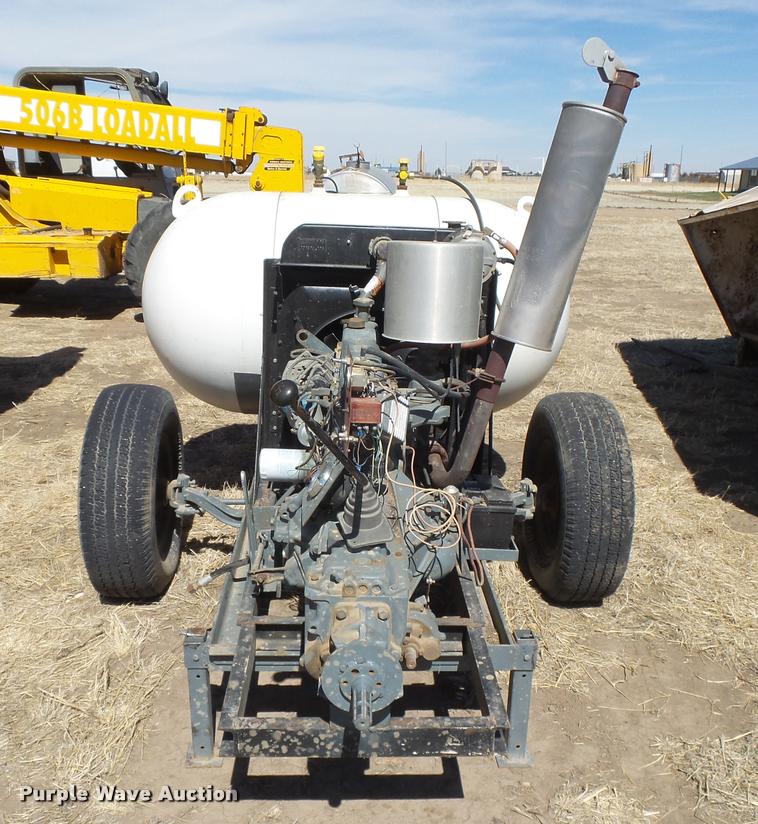 Ford 300 six cylinder propane irrigation engine in Sublette, KS | Item ...