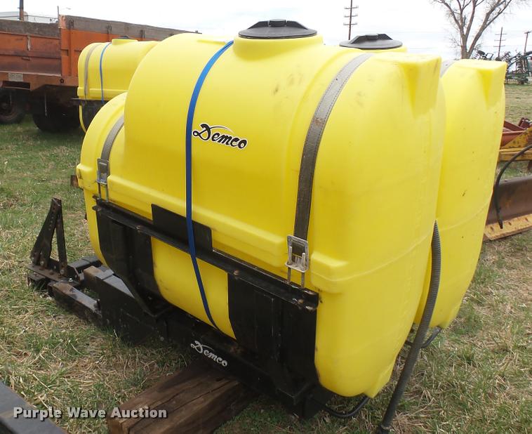 (2) Demco saddle tanks in Lyons, KS | Item DS9152 sold | Purple Wave