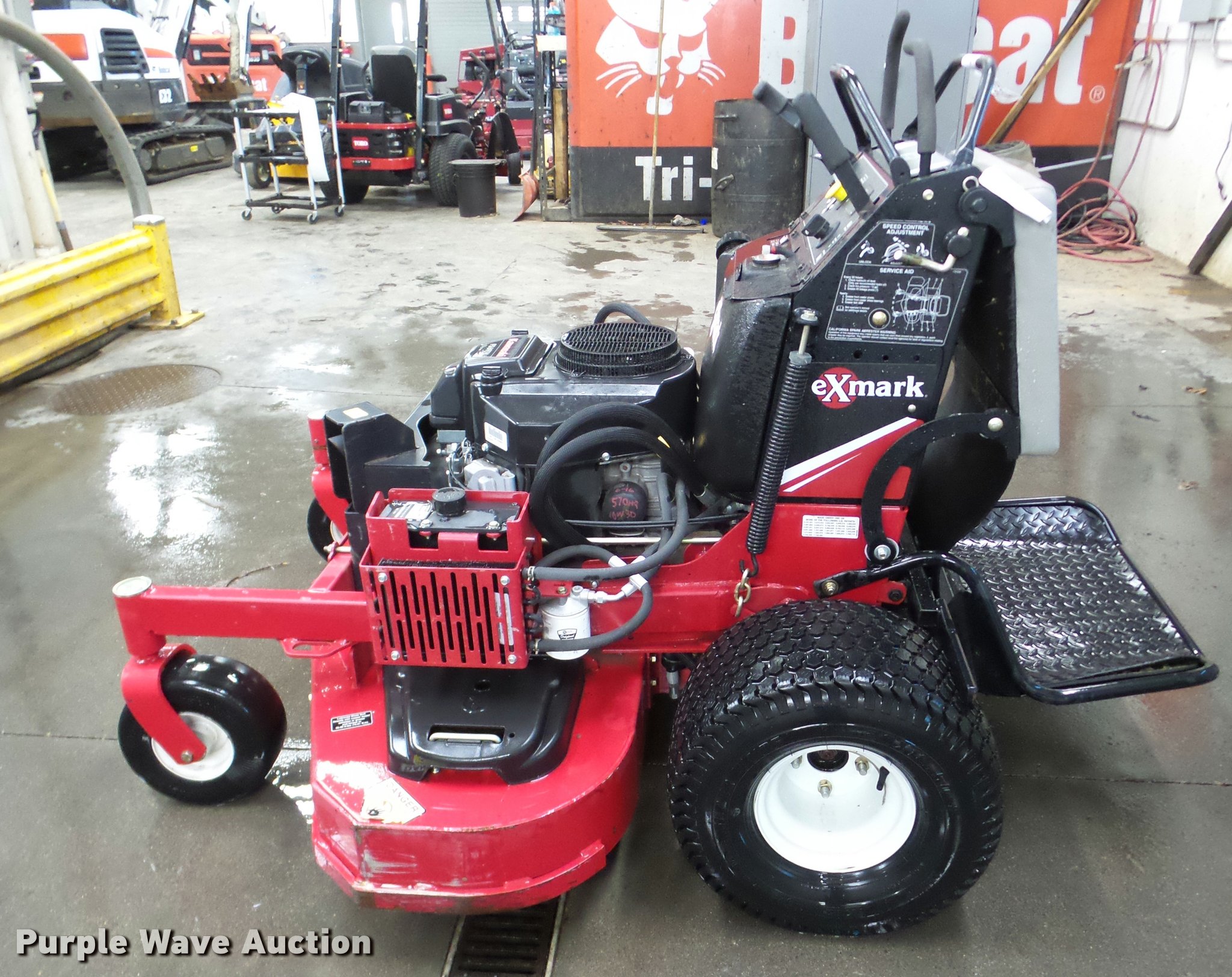 Exmark Vantage lawn mower in Hudson, WI | Item DA1788 sold | Purple Wave