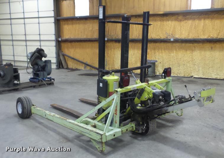 2012 Donkey & Burro B13-3K forklift in Saint Joseph, MO | Item BH9264 ...