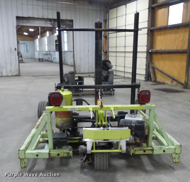 2012 Donkey & Burro B13-3K forklift in Saint Joseph, MO | Item BH9264 ...