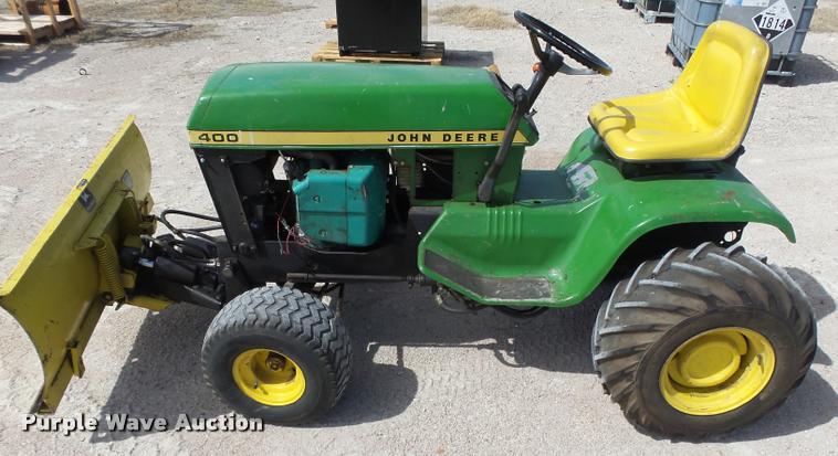 John Deere 400 lawn tractor in Dodge City, KS | Item DI9588 sold ...