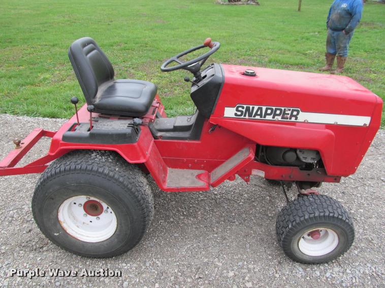 Snapper 1855A lawn tractor in Gridley, KS | Item DT9519 sold | Purple Wave