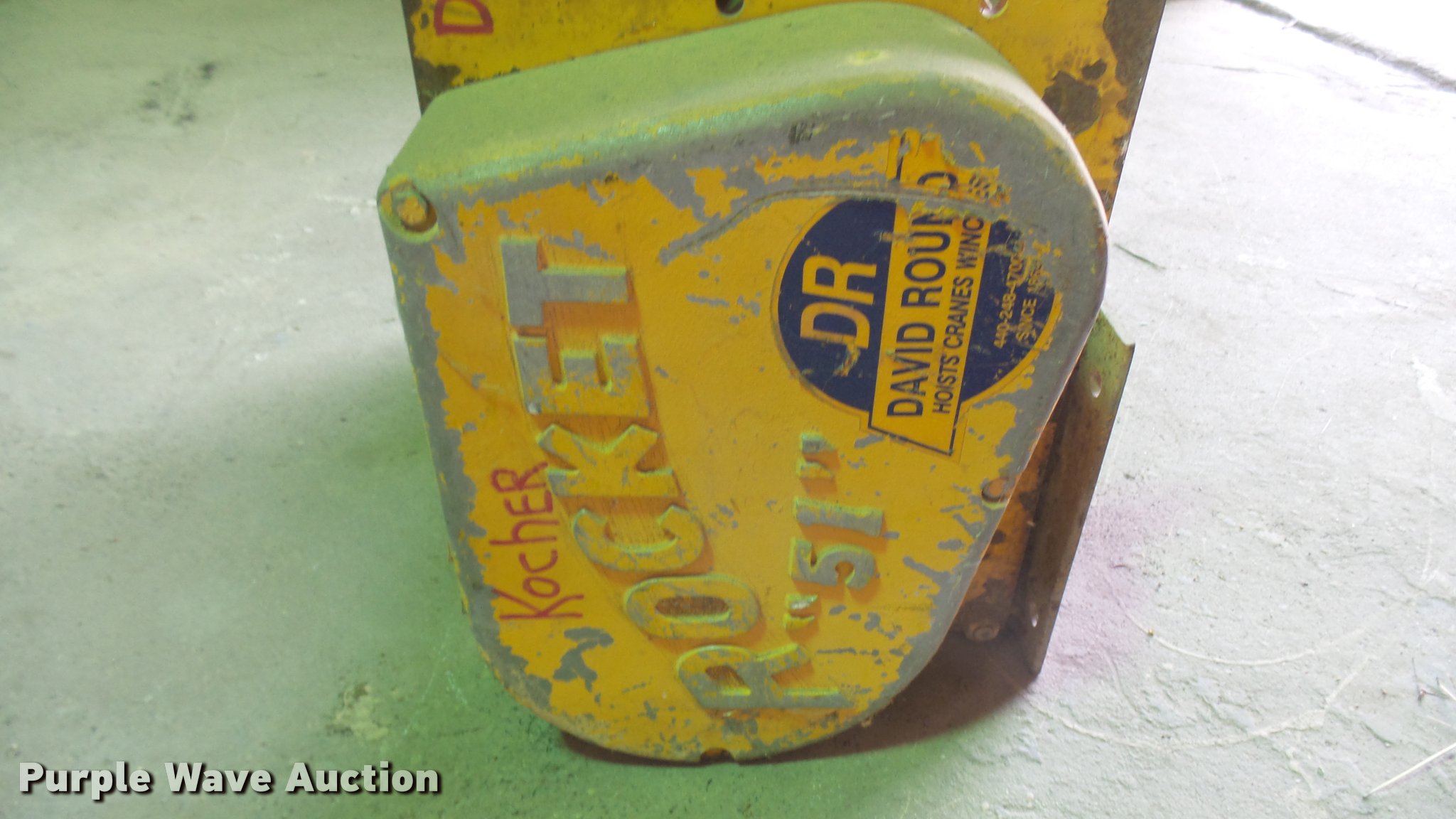 David round winch in Hutchinson, KS | Item DQ9880 sold | Purple Wave