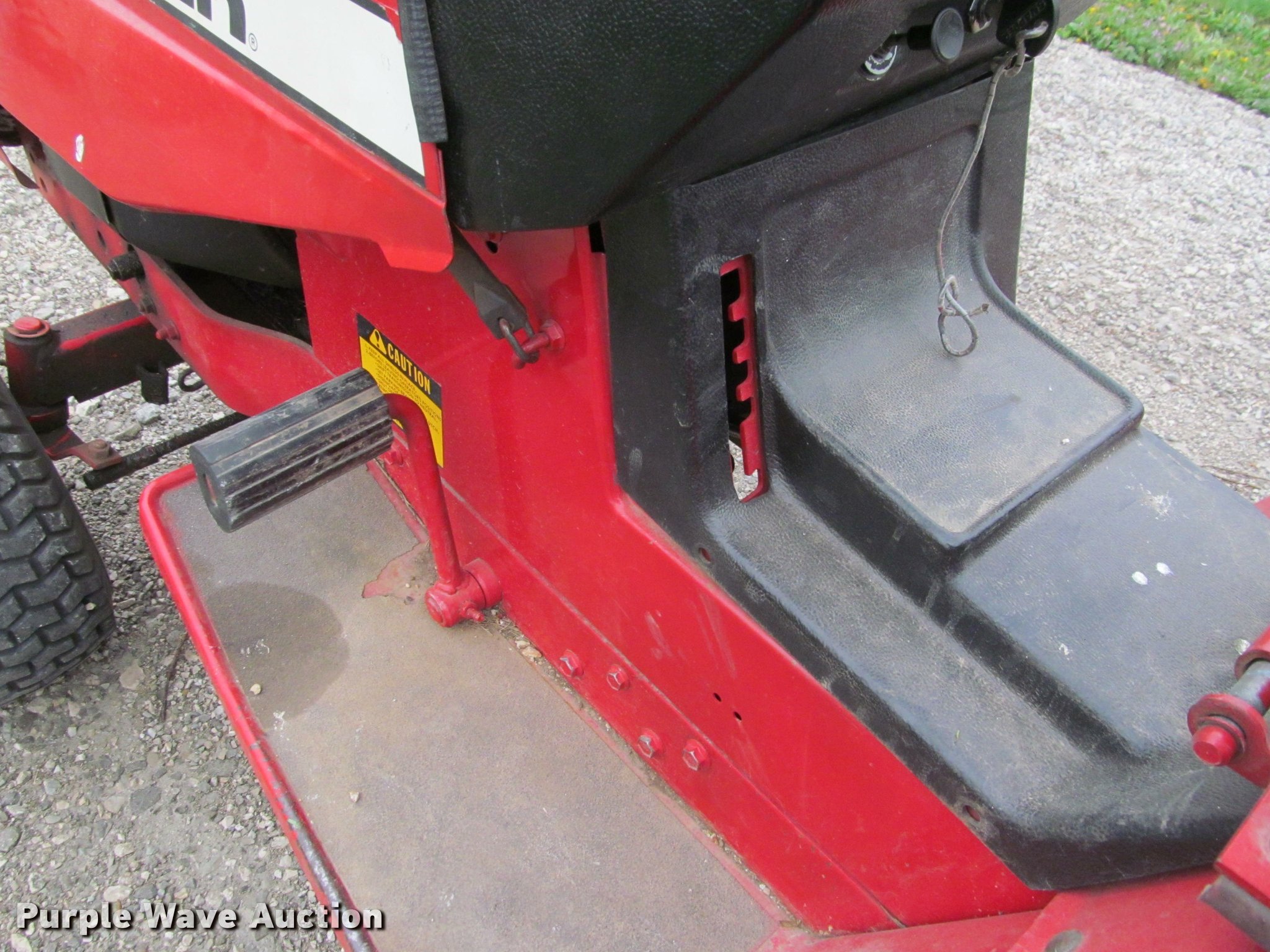 Snapper 1855A lawn tractor in Gridley, KS | Item DT9519 sold | Purple Wave