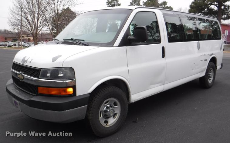 2007 Chevrolet Express 3500 Extended van in Manhattan, KS | Item DB3877 ...