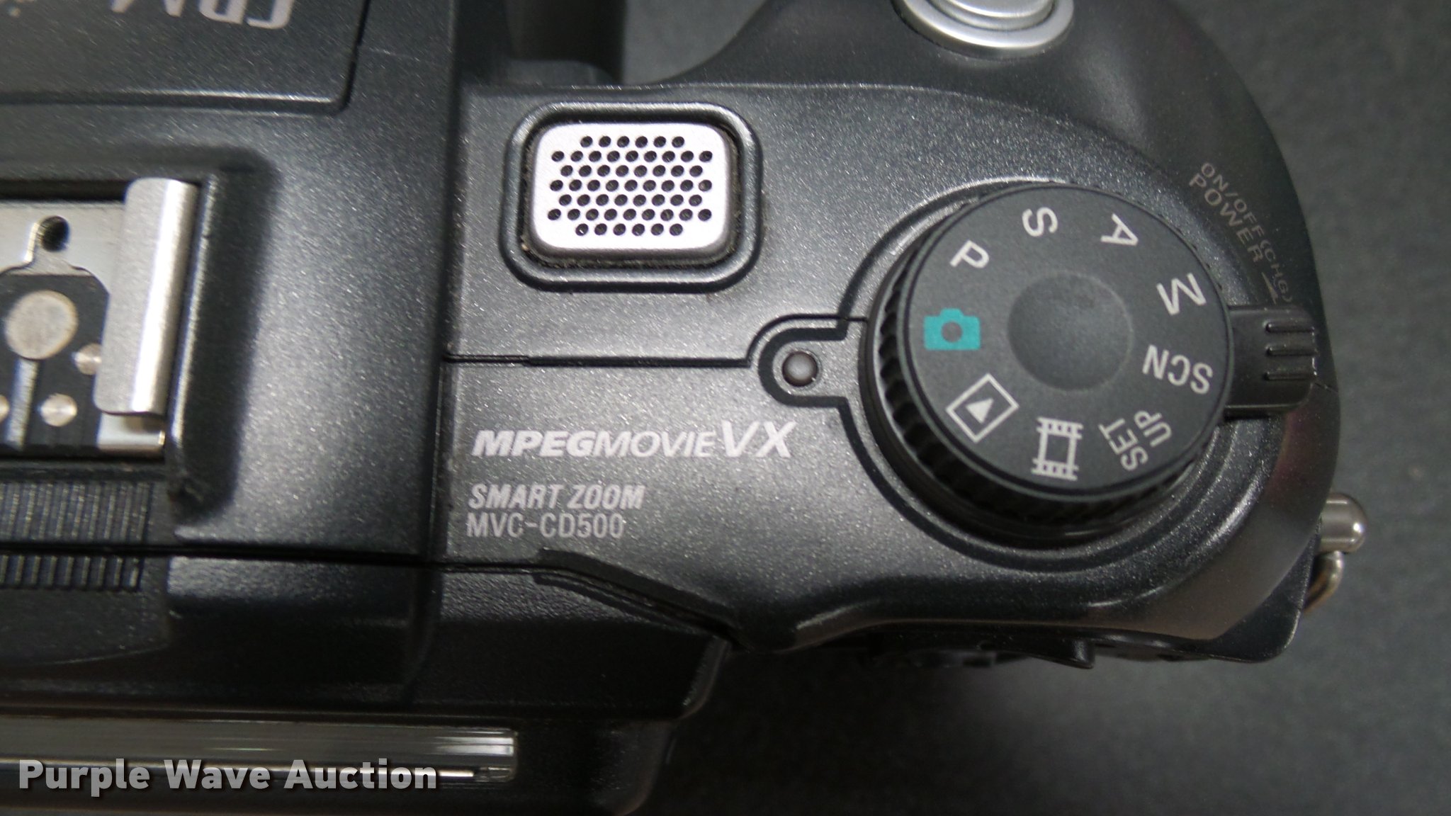 Sony MVC-CD500 digital camera in Hesston, KS | Item DS9050 sold ...